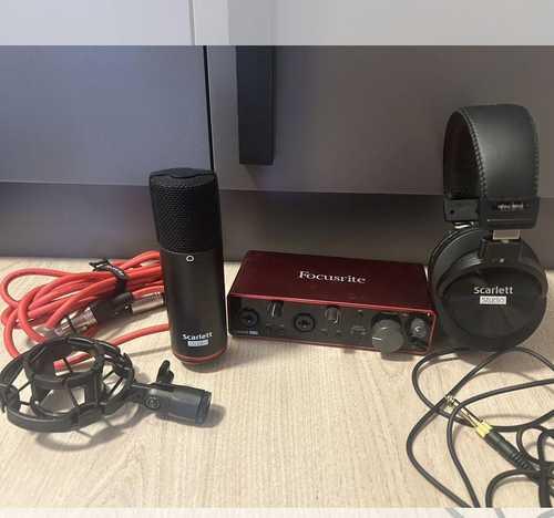 Focuserite Scarlett 2i2 Studio 3rd Gen набор
