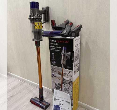 Пылесос Dyson V10 Absolute (SV12)