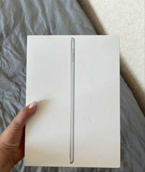 Коробка от iPad 6th generation (9,7’)