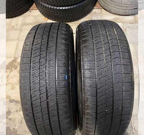 Bridgestone Blizzak VRX2 215/60 R17