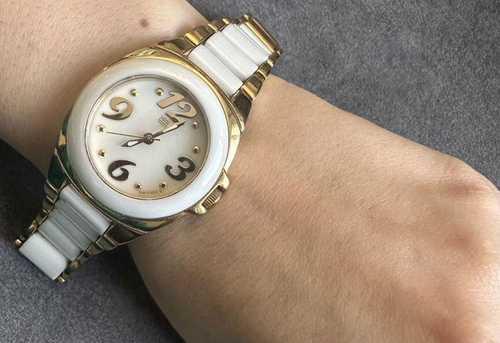 Женские наручные часы Tommy Hilfiger керамика