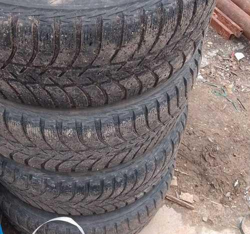 Bridgestone Blizzak TM-02 235/60 R16