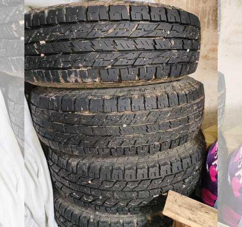 Yokohama Geolandar A/T G015 215/75 R15