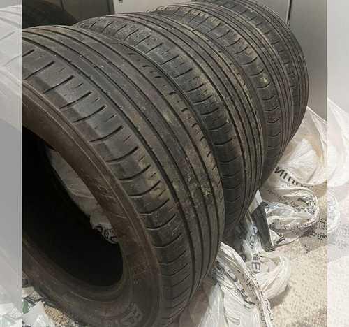 Kumho Ecsta HS51 205/60 R15