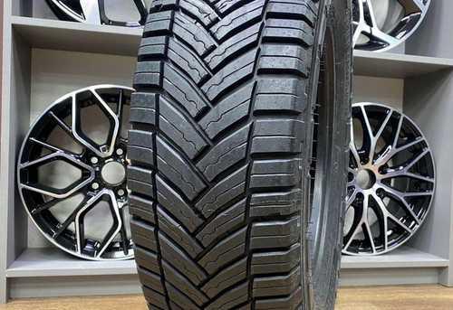 Michelin Agilis CrossClimate 215/70 R15C