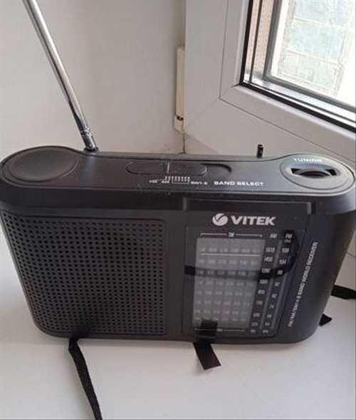 Радиоприемник Vitek VT-3590 BK