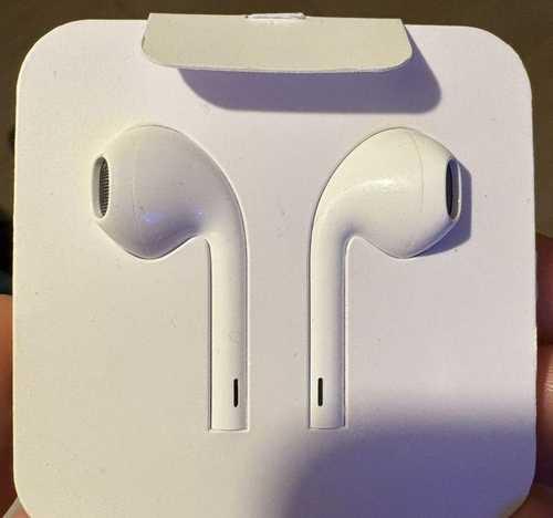 Наушники новые earpods apple с разъемом lightning