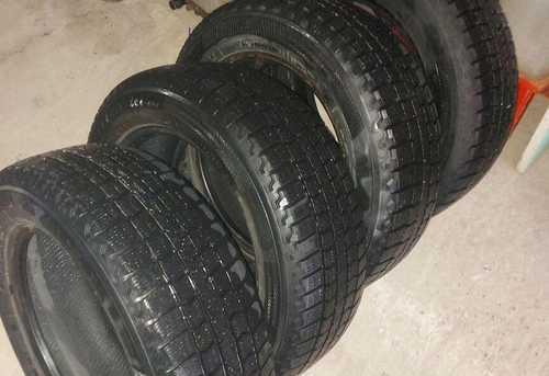 Maxxis SP3 Premitra Ice 205/60 R16 T