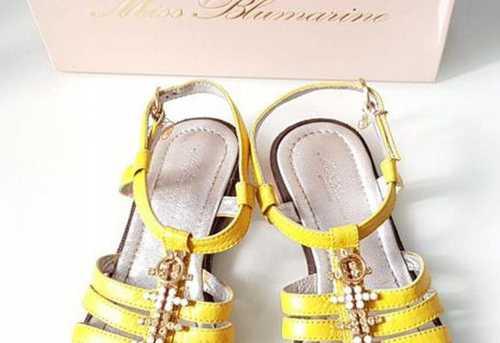 Сандалии Blumarine р.34