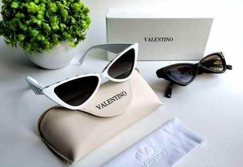 Очки женские Valentino
