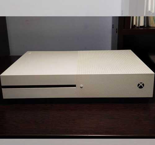 Игровая приставка xbox one s 512гб