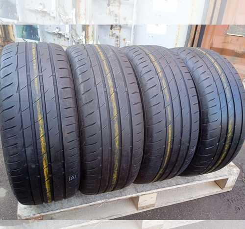 Bridgestone Potenza Adrenalin RE004 225/55 R17