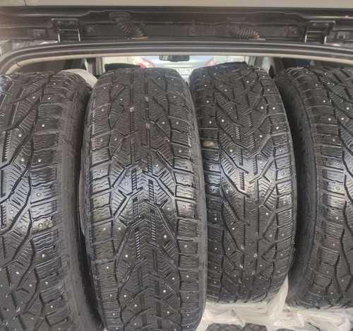 Tigar SUV Ice 235/65 R17 108T