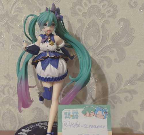Фигурка Hatsune Miku 3rd Season Winter ver