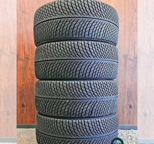 Michelin Pilot Alpin 5 SUV 325/35 R22 и 285/40 R22 114W