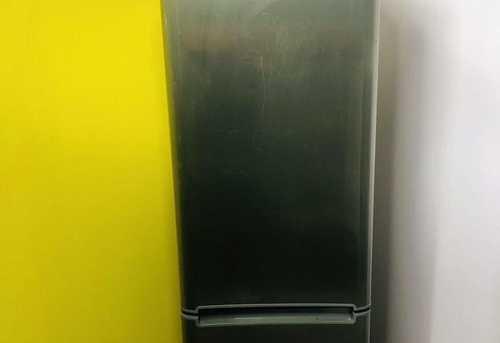 Холодильник ariston серебристого цвета