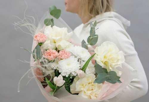 Нежный букет с французскими розами, цветы