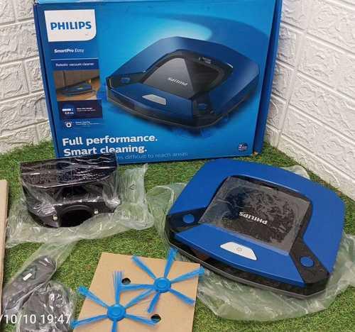 Робот-пылесос Philips FC8792 SmartPro Easy, синий