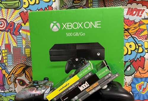 Коллекциия Xbox One s с играми и пара геймпадов