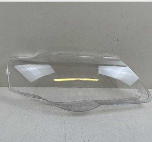 Стекло фары правое Volkswagen Passat B6 2004-2010