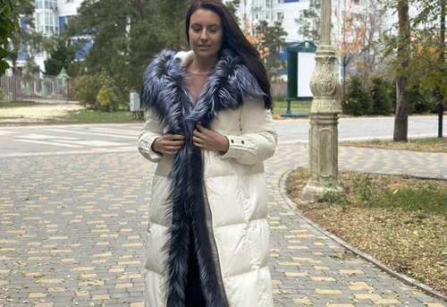 Пуховик -пальто с натуральным мехом