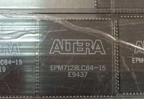 Плис altera EPM7128LC84-15