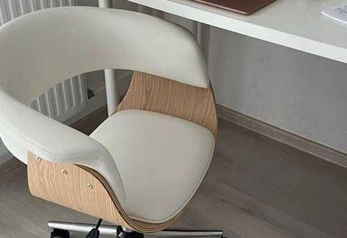 Компьютерное кресло дизайнерское белое