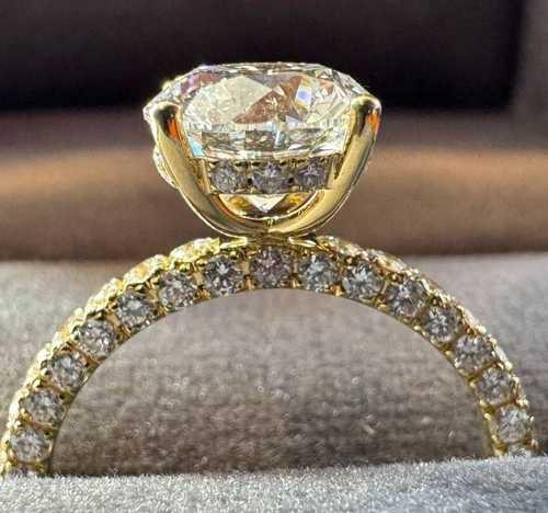 Золотое кольцо дизайн Cartier с бриллиантами cvd общий вес 3.2 ct