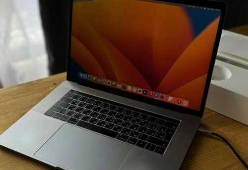 Macbook pro 15 2017, i7, RAM 16gb, ssd 512