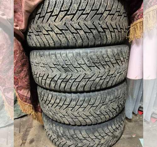 Nokian Tyres Hakkapeliitta 8 SUV 225/60 R17 103T