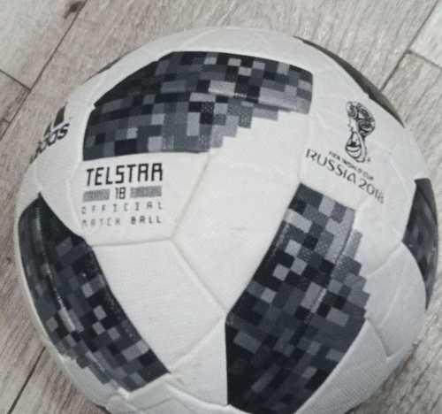 Футбольный мяч adidas telstar fifa 2018