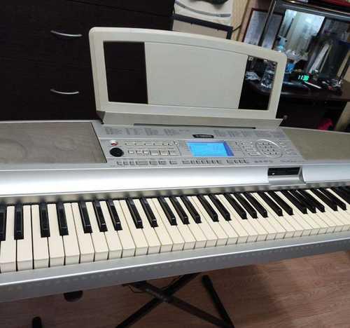 Синтезатор Yamaha DGX-300