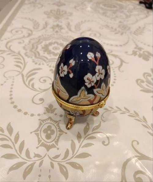 Шкатулка футляр яйцо для украшения