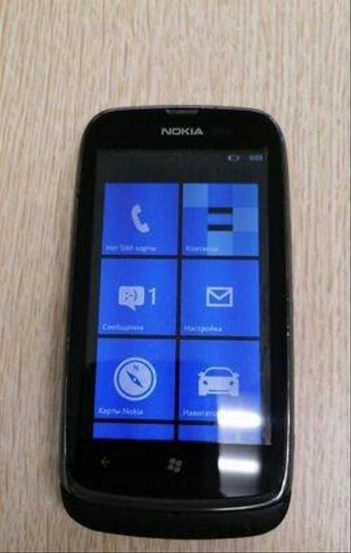 Мобильный телефон Nokia 610