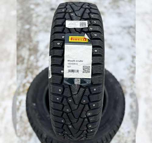 Pirelli Winter Ice Zero 185/60 R15 88T