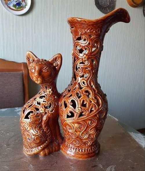 Резная ваза с кошкой