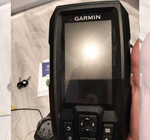 Эхолот Garmin striker plus 4cv