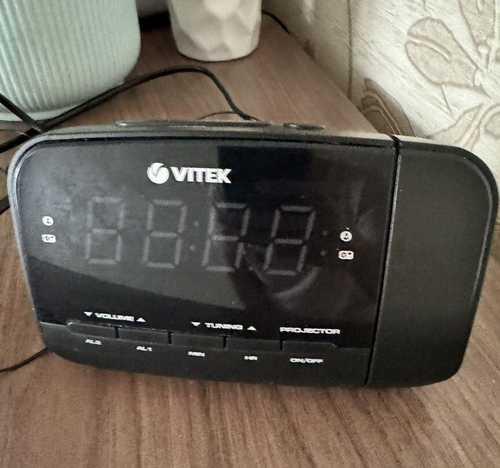 Радиочасы Vitek