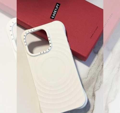 Чехол на iPhone 15 pro casetify