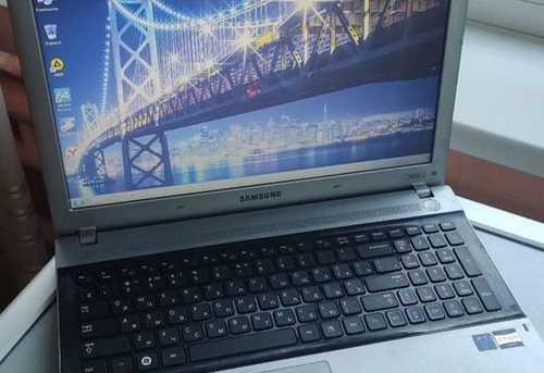 Ноутбук Samsung 15.6