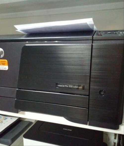 Цвет лазер принтер Hр 251n пробег 500 стр