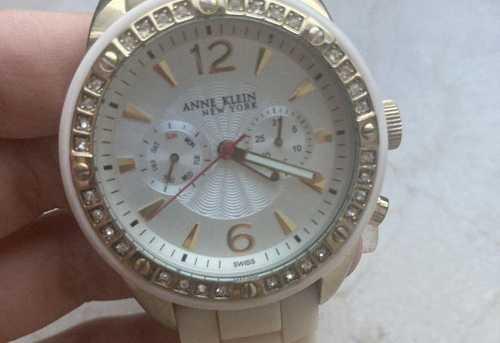 Часы женские Anne klein