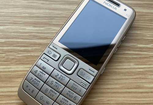 Nokia E52