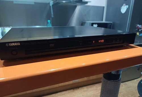 Yamaha DVD s557 DVD CD player