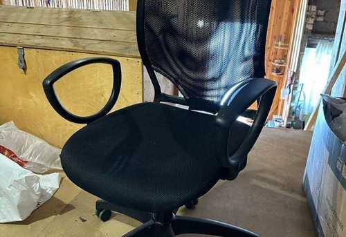 Компьютерное кресло офисное