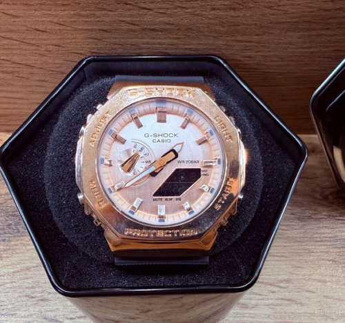 Часы Casio G-Shock GM-2100