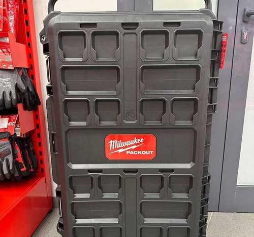 Ящик на колесах milwaukee packout