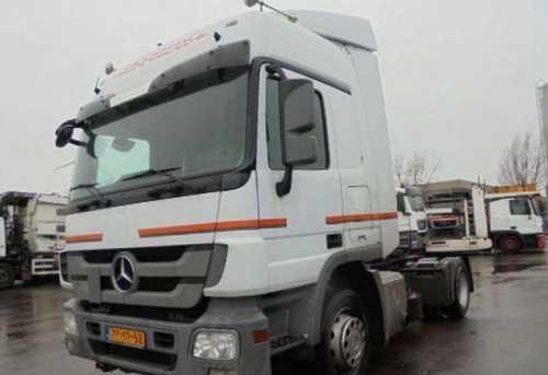 Pазбираем грузовик Mercedes-Benz Actros mpiii 2009