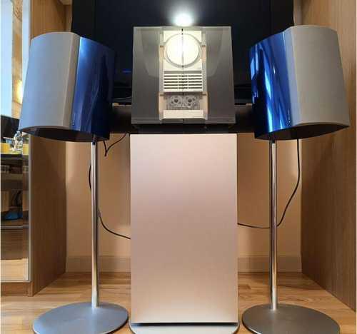 Bang Olufsen музыкальный центр с колонками