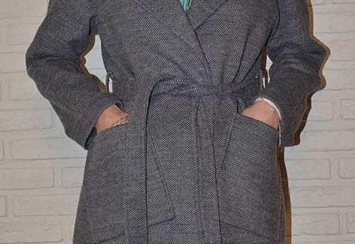 Пальто женское 46 Размер